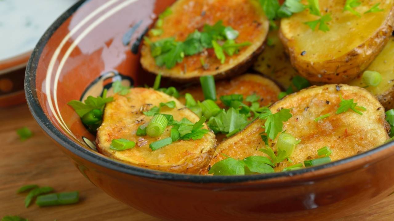 How to Bake a Potato in a Toaster Oven? - Kitchenfeeds